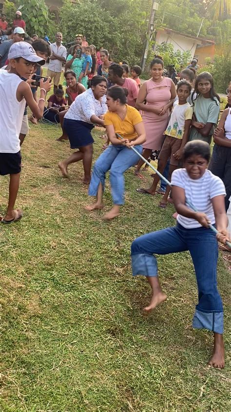 අනේ ඔයාලා දෙන්නම හරි ලස්සනයි 🥺 ️‍🩹 හරිම සිරියාවයි 🤍🌸 By සුදු නෝනා Facebook