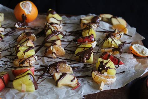 This Rawsome Vegan Life Fruit Kebabs With Chocolate