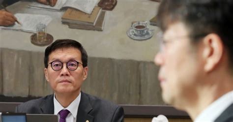 한은 내년 3분기부터 금리 인하 시작 25까지