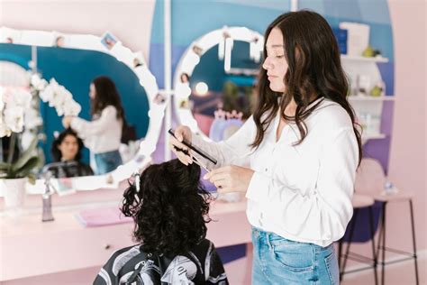 Las Ventajas Del Corte De Cabello En Seco Revista Vos
