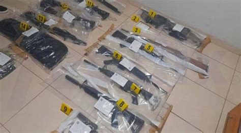 Aseguran kilogramos de posible metanfetamina sólida y litros de metanfetamina liquida