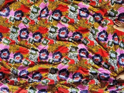 Orange Floral Printed Rayon Kurti Fabric At 85 Meter Printed Fabric