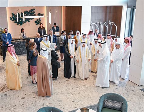 بالفيديو الشيخ خالد بن عبد الله يفتتح كونراد مرفأ البحرين المالي
