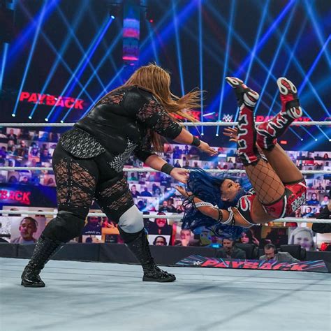 Bayley And Sasha Banks Vs Shayna Baszler And Nia Jax Wwe Womens Tag