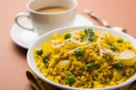 Premium Photo Indian Breakfast Dish Poha Also Know As Pohe Or Aalu