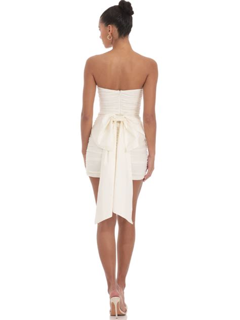 Hilae Strapless Bow Back Bodycon Dress In Ivory Lavender