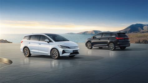 Byd M6 Fitur Gallery Dan Spesifikasi M6