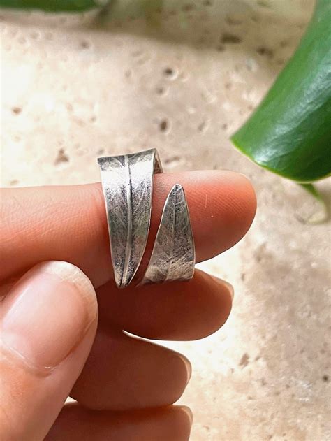 Callistemon Leaf Ring Botanical Stone