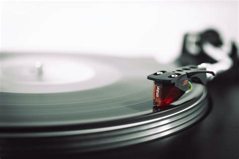 Audio repair: restoring damaged sound | Nicolas Titeux
