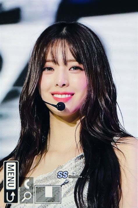 YUNA THAILAND on Twitter RT shinsarang yn 230204 Jakarta 다리 한ㄴ나도