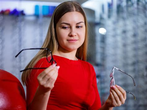 Best Frames For High Prescription Lenses
