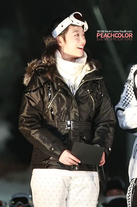 Nghẹn ngào hình ảnh ngày này năm trước của Sulli Nụ cười trong trẻo thuở mới debut giờ chỉ