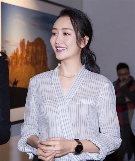 34歲的模特王鷗近照曝光，網友：看起來像18歲 每日頭條