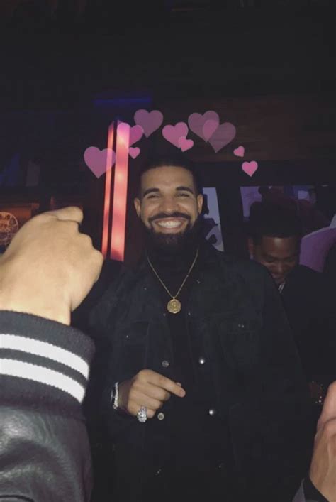 Pin Kerri11gray Drake Wallpapers Celebrities Funny Drake Photos