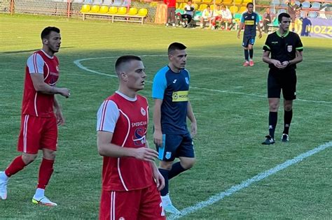 Plavo Beli KoraČaju Ka Vrhu Ofk Beograd Silan Na Novom Beogradu Video