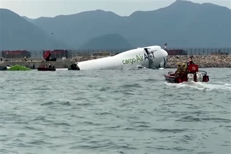 Freighter Overshoots Runway During Landing In Hong Kong Multifreight