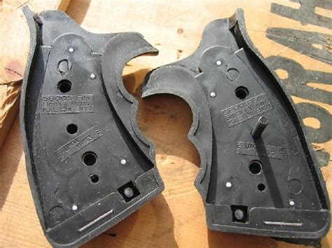 Wtb Uncle Mikes Sandw K L Frame Square Butt Grips Trap Shooters Forum