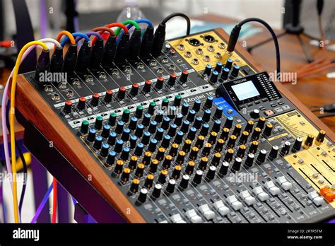 Tascam Audio Recorder Hi Res Stock Photography And Images Alamy