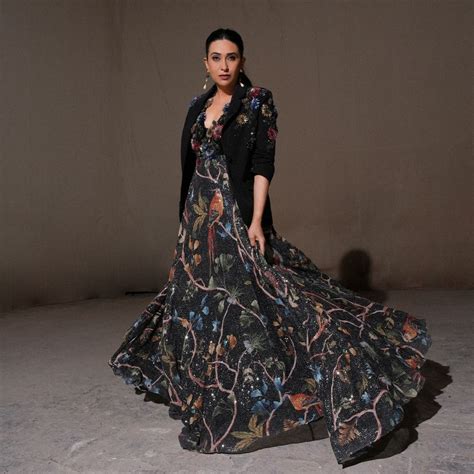 तीनों खान संग दी सुपरहिट फिल्में बढ़ती उम्र में भी जवां है एक्ट्रेस देखें लुक्स Actress