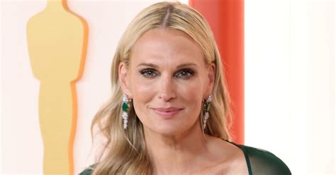 Molly Sims Channels Royalty In Emerald Green Gown For Th Academy Awards Sports Illustrated