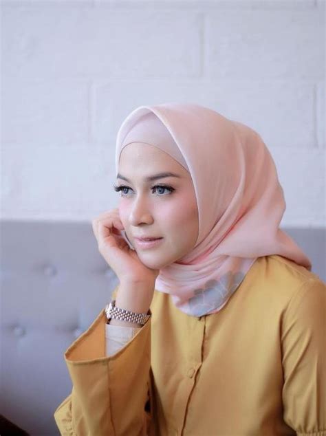 Profil Dan Biodata Nina Zatulini Lengkap Dengan Foto Terbaru