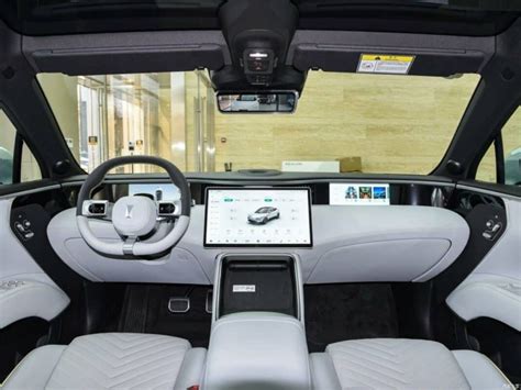 Huawei Avatr 11 รุ่นมอเตอร์เดี่ยว ราคาเริ่มต้น 1 59 ล้านบาท ราคา