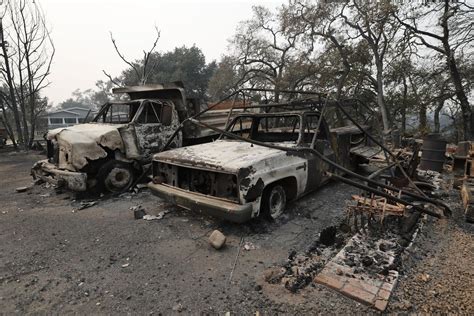 Los Incendios De California Continúan Sin Control Y Dejan Ya 21 Muertos