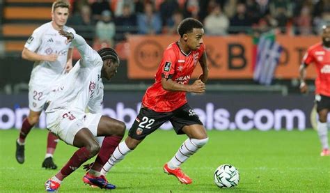 Fc Lorient Kroupi De Retour Dans Le Onze Silva à Droite Les Compos