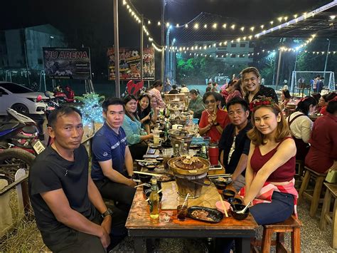 รีบจองด่วนตอนนี้🔥🔥บุฟเฟ่ต์หมูจุ่ม Nu Arena สนามหญ้าเทียม
