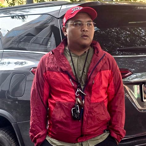 Aizat Azizi Aizat Azizi Added A New Photo