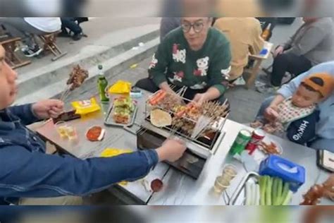 真诚永远是必杀技淄博烧烤店老板多算钱隔天加顾客微信退还