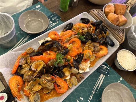 Sampanman Has Xxl Halal Seafood Platters In Jewel Eatbook Sg