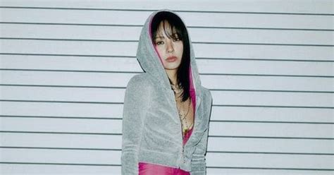 ‘후디에 반바지 유행 예고 이효리 무드 담긴 콘셉트 포토 공개