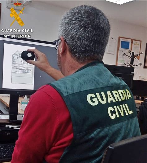La Guardia Civil Investigó A Cuatro Pacenses Por Suplantar La Identidad