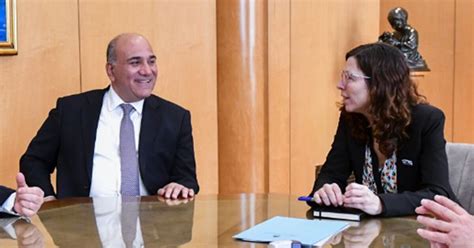 El Gobierno Publicó El Decreto Que Congela Las Contrataciones Del