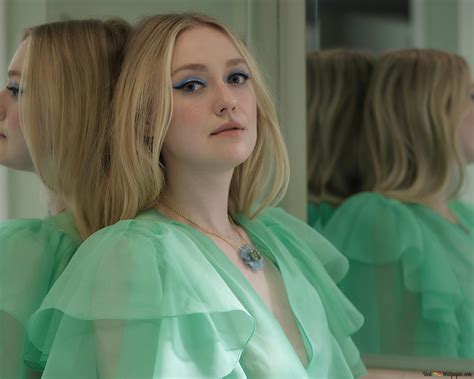 Dakota Fanning Who What Wear Shoot 4k Wallpaper Download