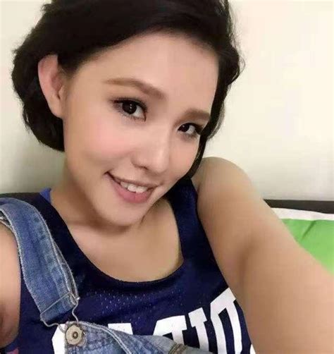 謝依霖產後與女兒同框，她的下巴卻成了焦點，女演員太不容易！ 每日頭條