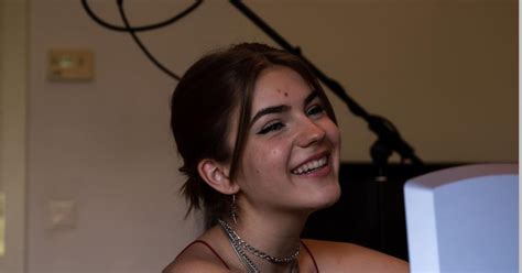 Sofie Mathiasen 18 Year Old Singer Songwriter Denmark Soundbetter