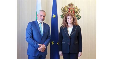 Илияна Йотова Кризите се възпроизвеждат когато културата и образованието отсъстват