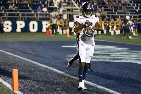Fiu Stumbles Early Blown Out By Fau In Critical Shula Bowl