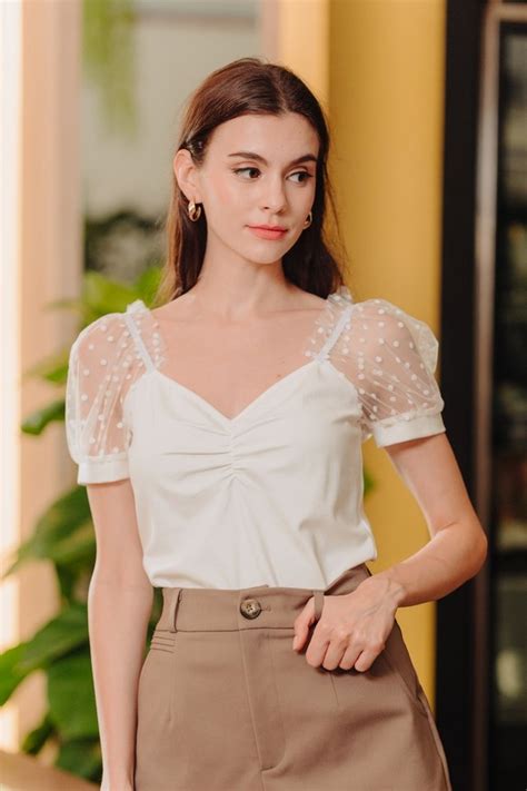 Camila Sweetheart Crop Top In White