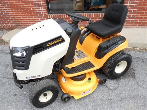 TractorTread - Cub Cadet LTX1042KW