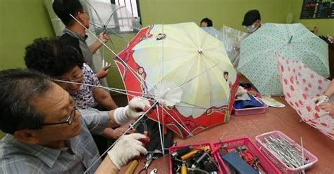 고장난 우산 공짜로 고쳐드려요