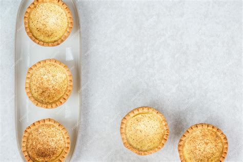 Premium Photo Egg Custard Tart Traditional English Portuguese Chinese