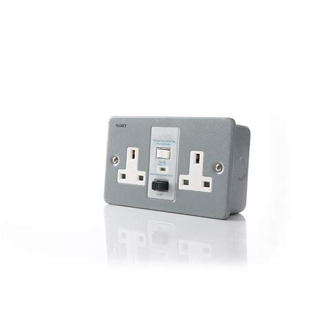 China Rcd China Supplier 13a Protected Safety Double Socket Factory And