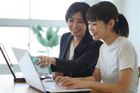 エクセルでグラフに単位を表示する方法｜単位の種類や変更方法を解説 私のキャリチェン