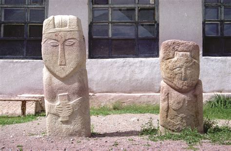 Монголын түүхийн тайлбар толь