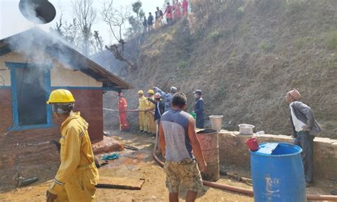 गुल्मीमा आगलागिबाट चार गोठ जलेर नष्ट एक जना घाइते सार्वजनिक सेवा