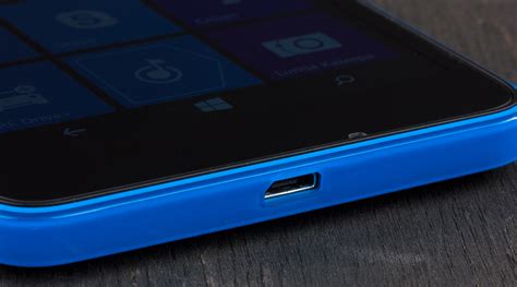 Смартфон Microsoft Lumia 640