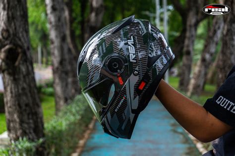 วิธีสังเกตง่ายๆ หมวกกันน็อค Real แท้ ต่างจากของปลอมอย่างไร Real Helmets